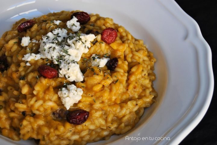 Pumpkin, goat cheese and dried cranberries risotto - Antojo en tu cocina