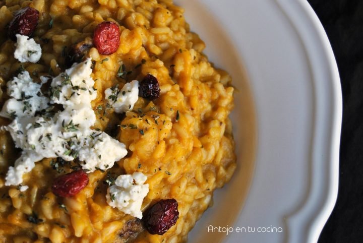 Pumpkin, goat cheese and dried cranberries risotto - Antojo en tu cocina