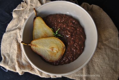 Chocolate and rosemary risotto with fried pears in coconut oil - Antojo ...