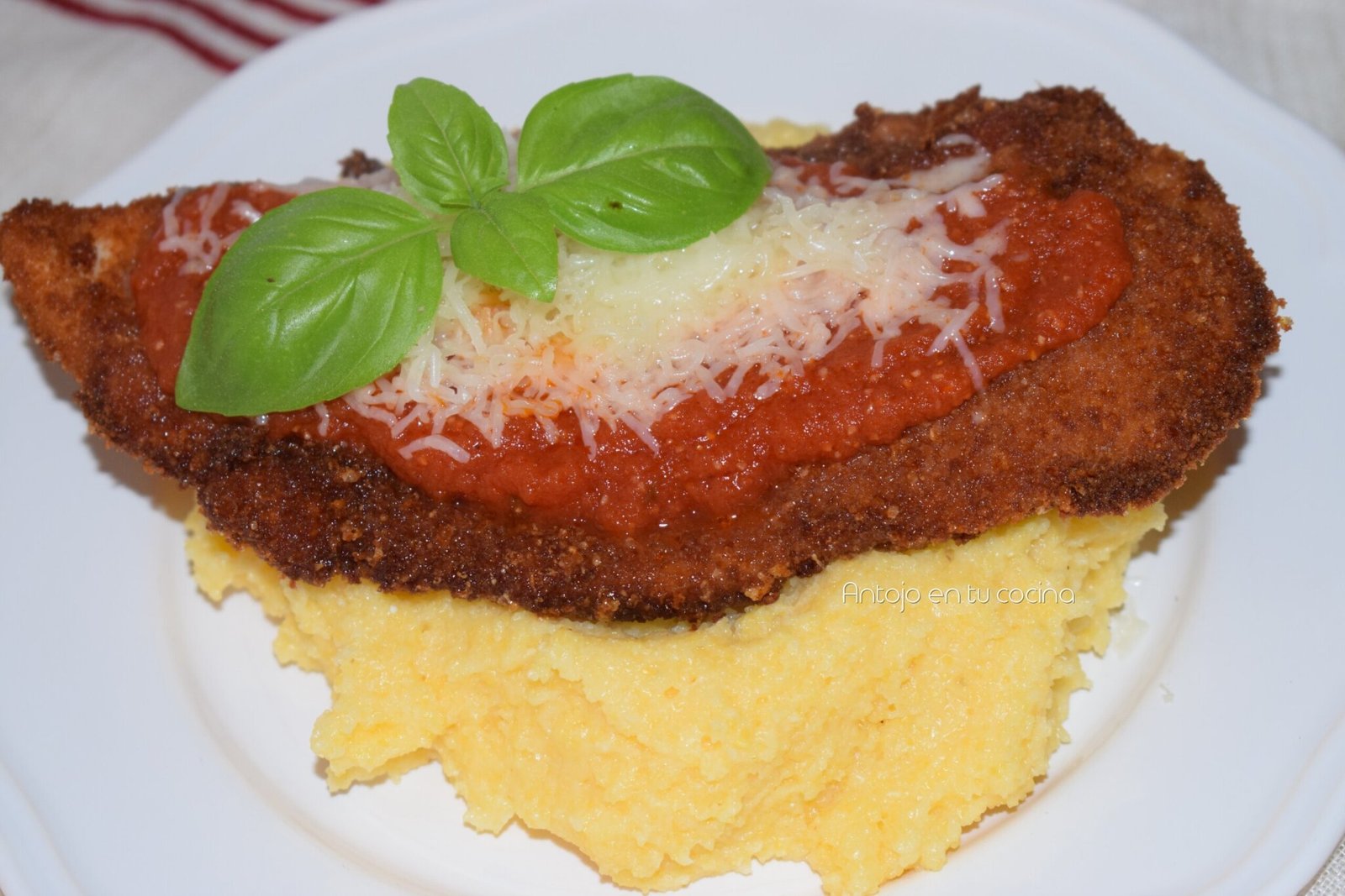 Receta de pollo a la parmesana + Polenta cremosa al parmesano - Antojo ...
