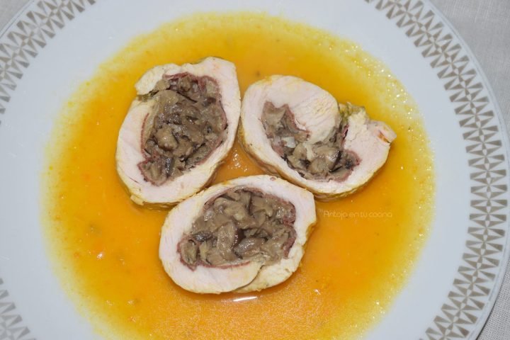 Pechuga de pavo rellena de jamón serrano y setas - Antojo en tu cocina